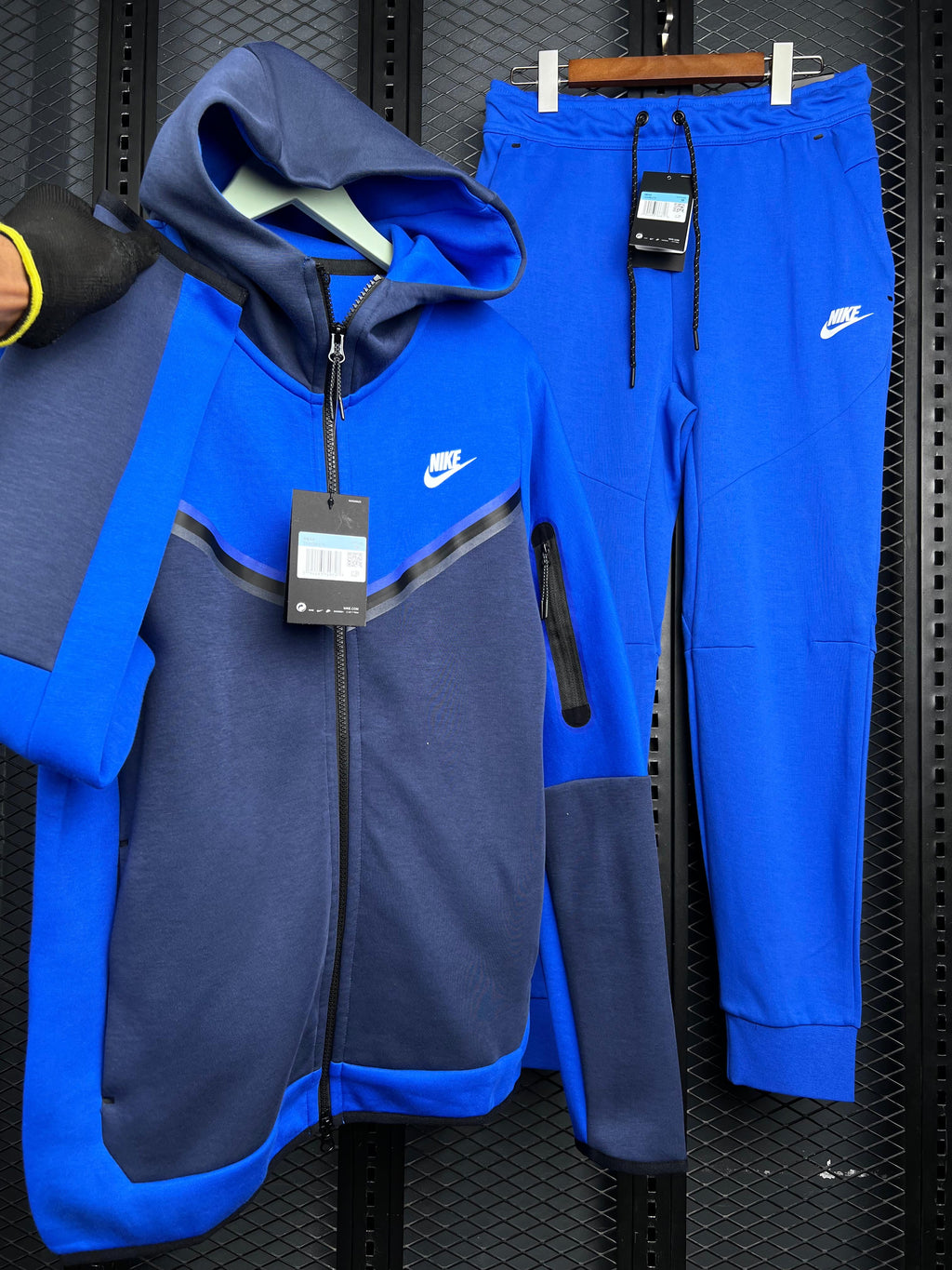 NIKE TECH FLEECE WINDRUNNER TRACKSUIT – fashionsneakerstreet